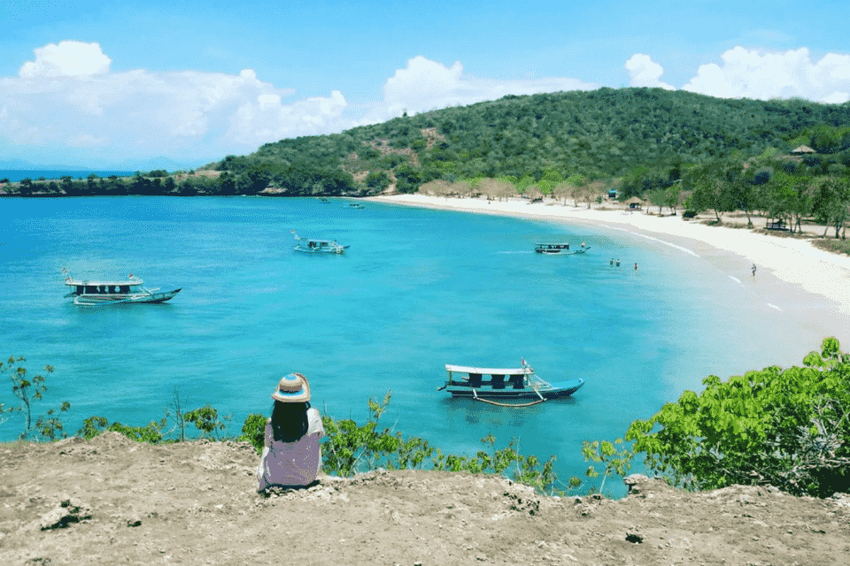 Book Tour Pink Beach Tickets | Flat 30% Off