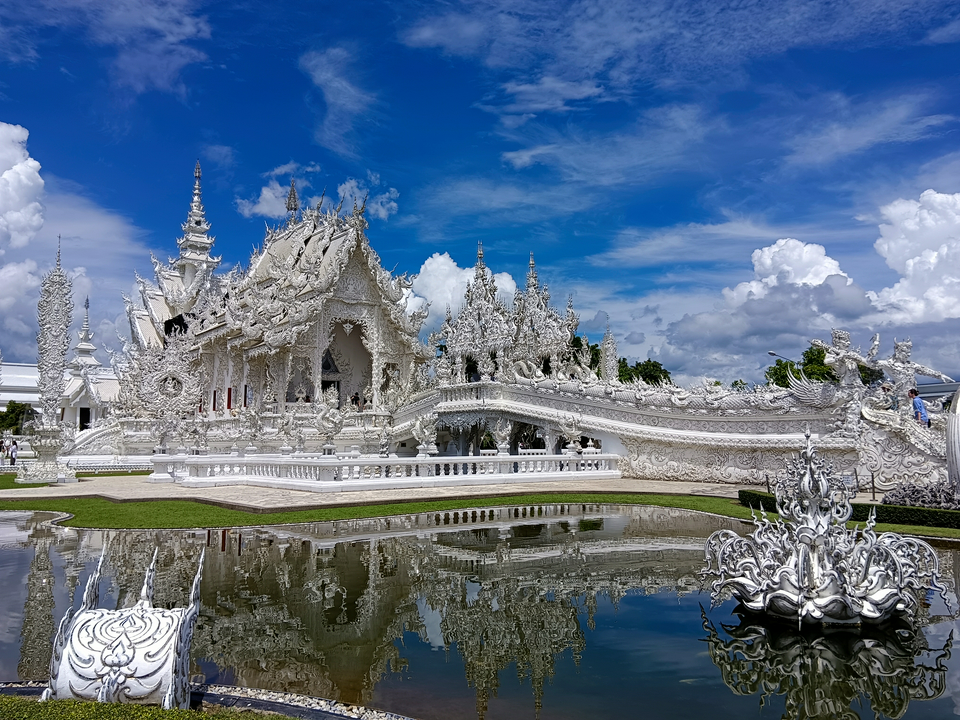 Book Chiang Rai Day Tour from Chiang Mai : Hot Spring, Wat Rong Sue Ten ...